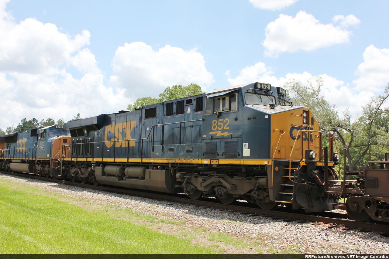 CSX 852